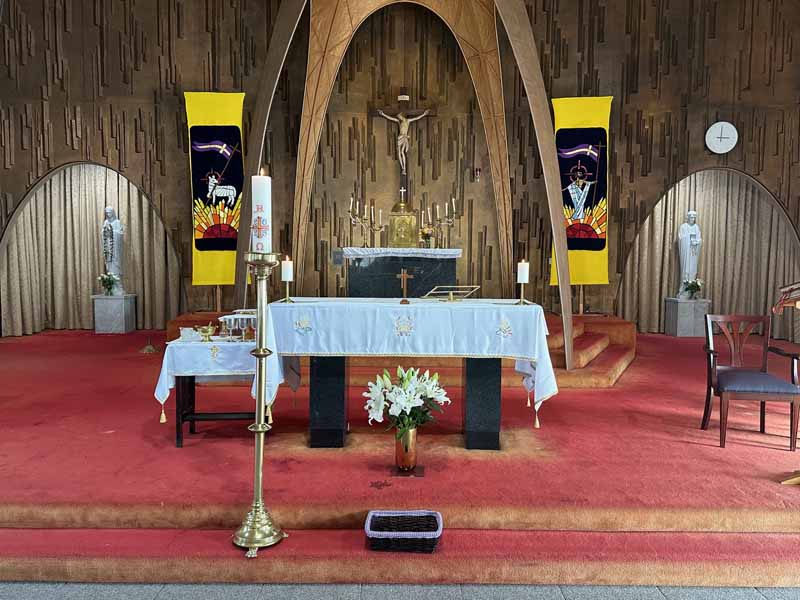 Holy Family Indooroopilly – Catholic Church in Indoooroopilly